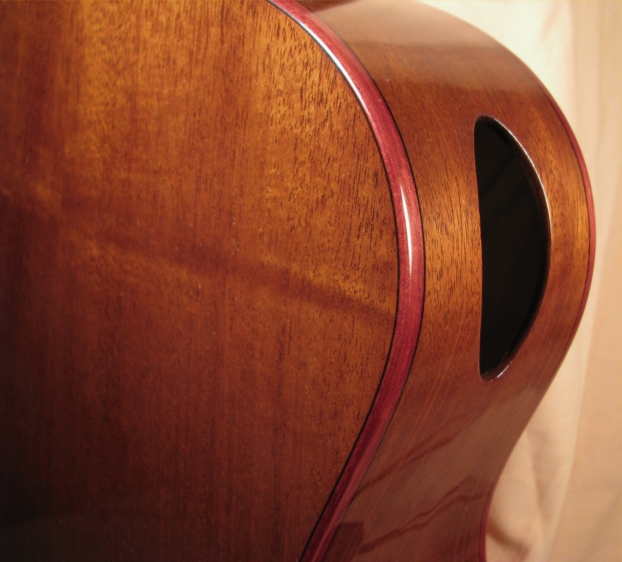 Laughlin Large Guitar